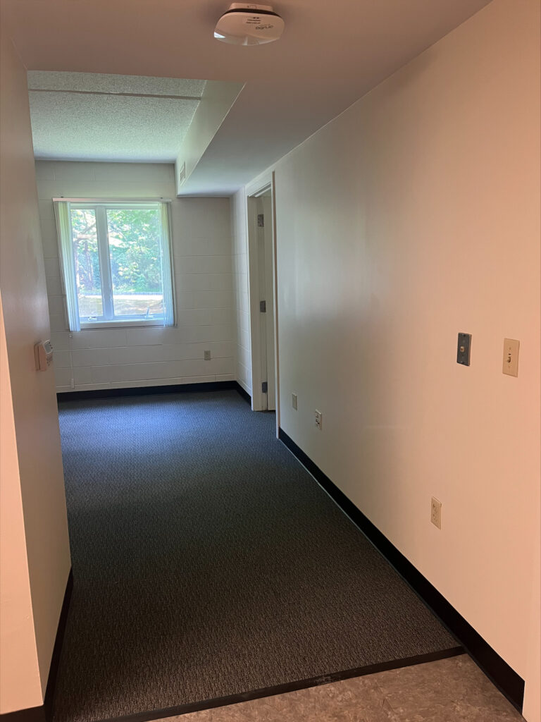 Room Features – Lawrence Apartments